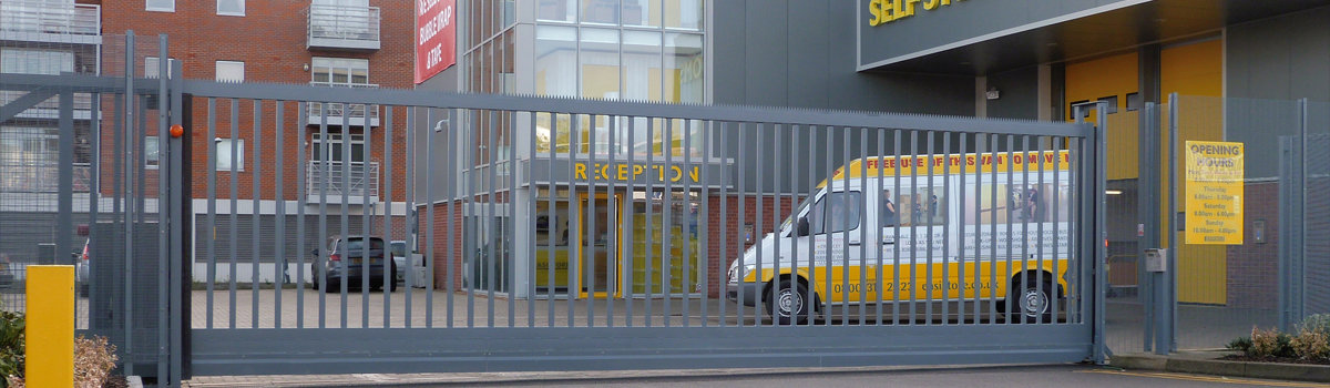 Self Storage - Frontier Pitts