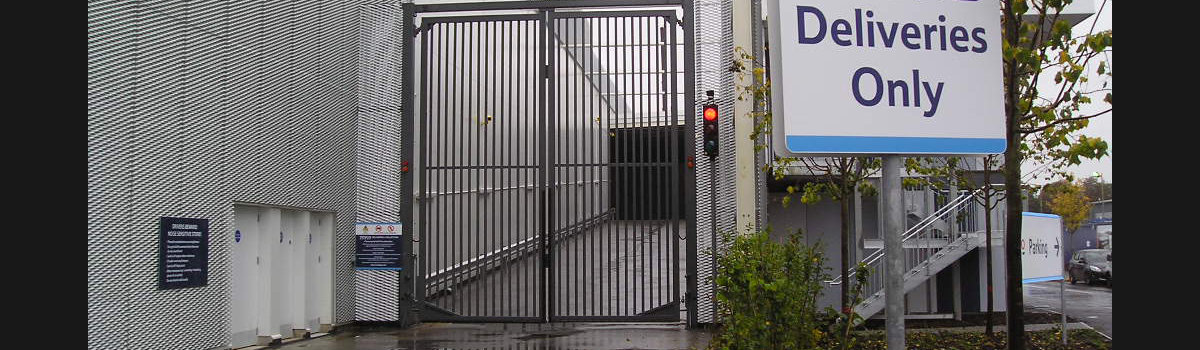 6m High Supermarket Gates - Frontier Pitts