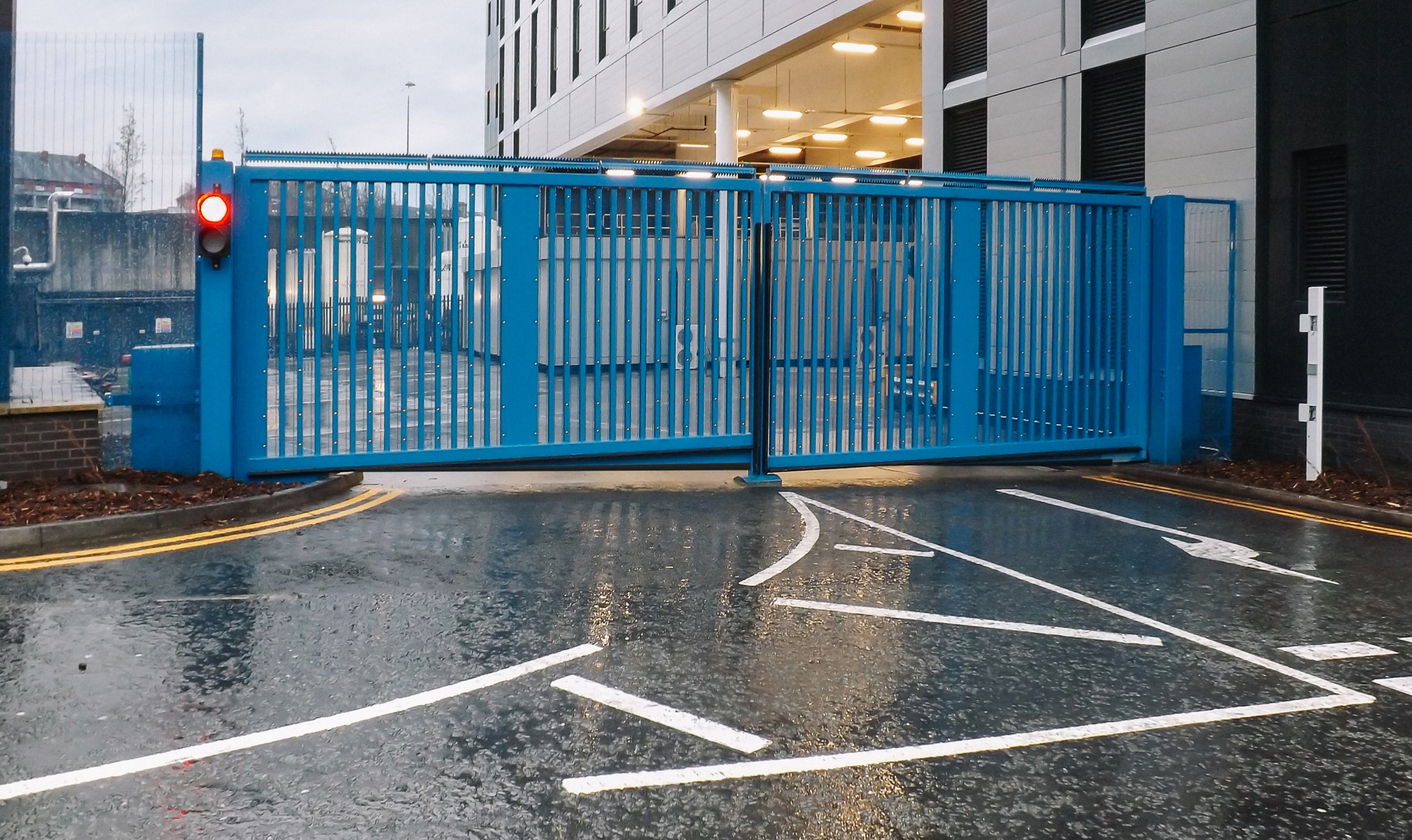 LPS 1175 Platinum Double Hinged Gate SR1, SR2 & SR3 - Frontier Pitts