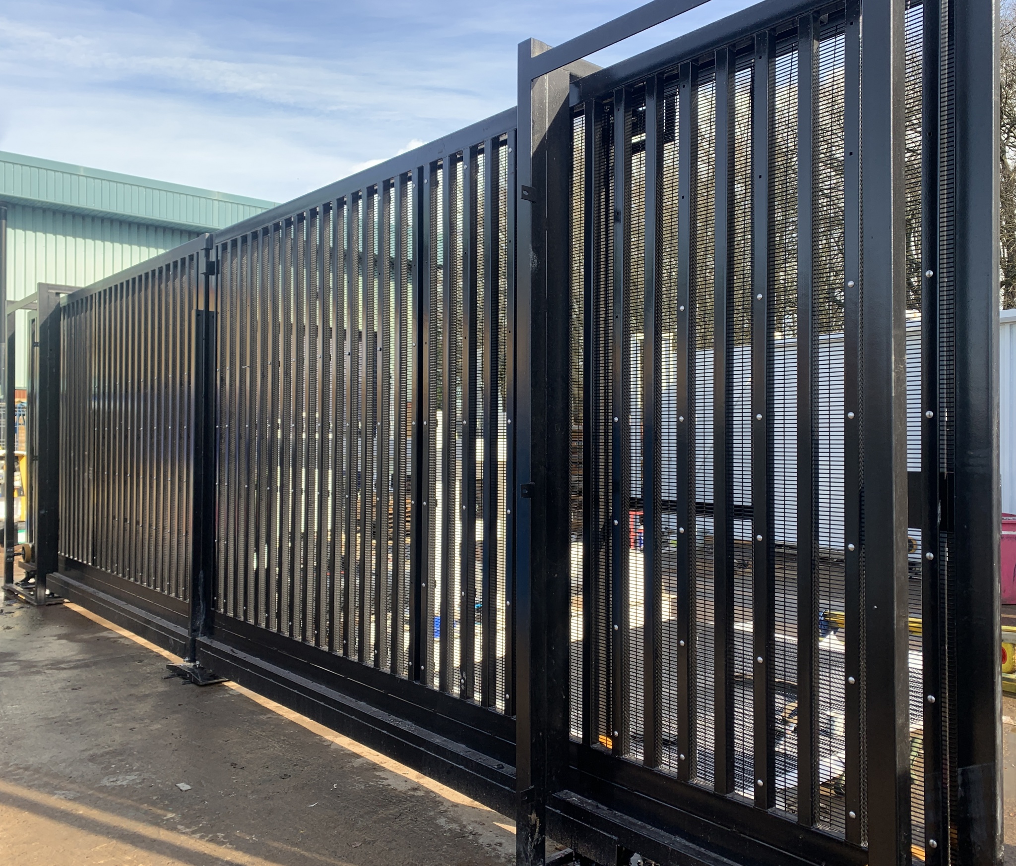 Secured by Design Platinum Bi-parting Sliding Gates - Frontier Pitts